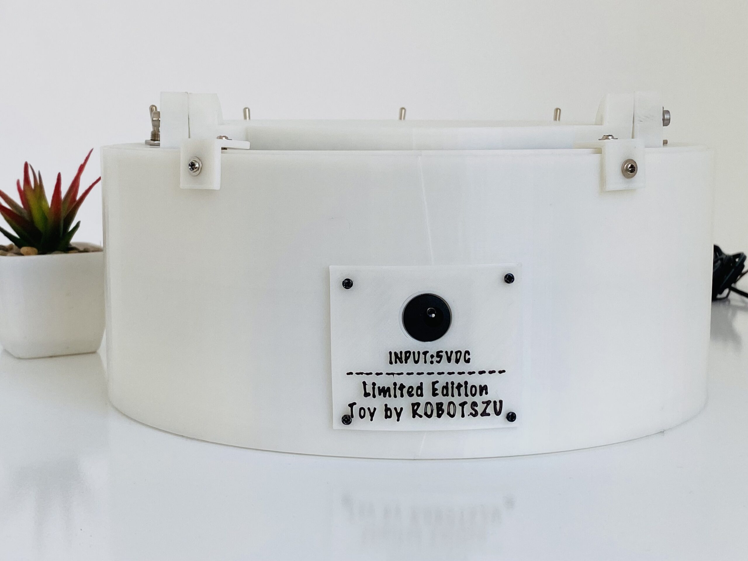 DON'T TOUCH!!! OCTOPUS TREASURE GUARDIAN INSIDE!!! : ROBOTSZU